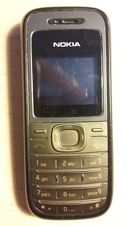 Nokia 1208 RH 105 Mobile (Gebraucht) in Bussy FR für CHF 11 – mit Lieferung auf Ricardo kaufen