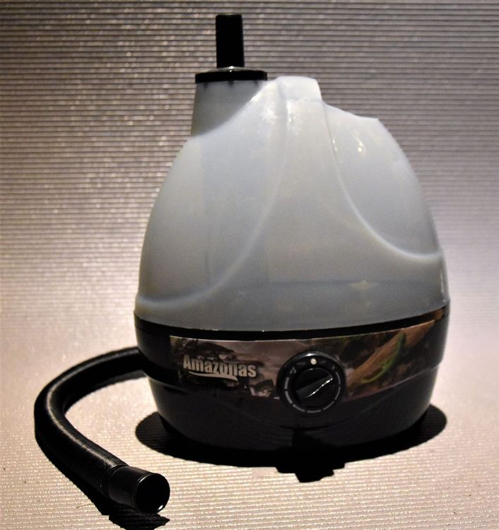 Amazonas Mini Fogger - Nebelmaschine fürs Terrarium | Kaufen auf Ricardo
