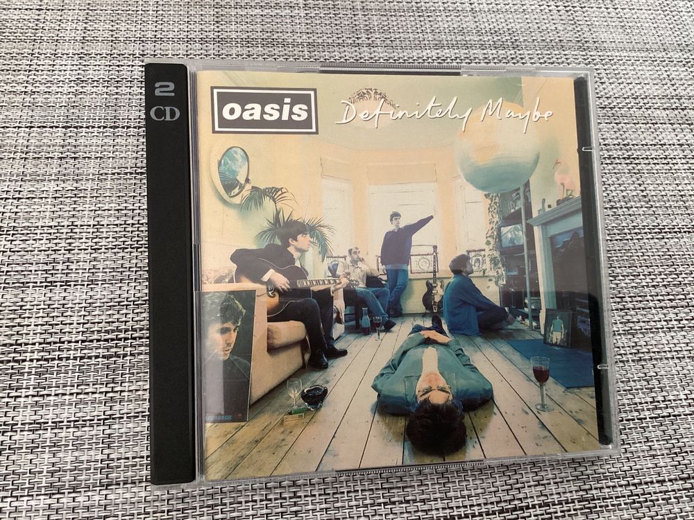 Oasis – Definitely Maybe (2xCD) (Gebraucht) in für CHF 0.7 – mit Lieferung auf Ricardo kaufen