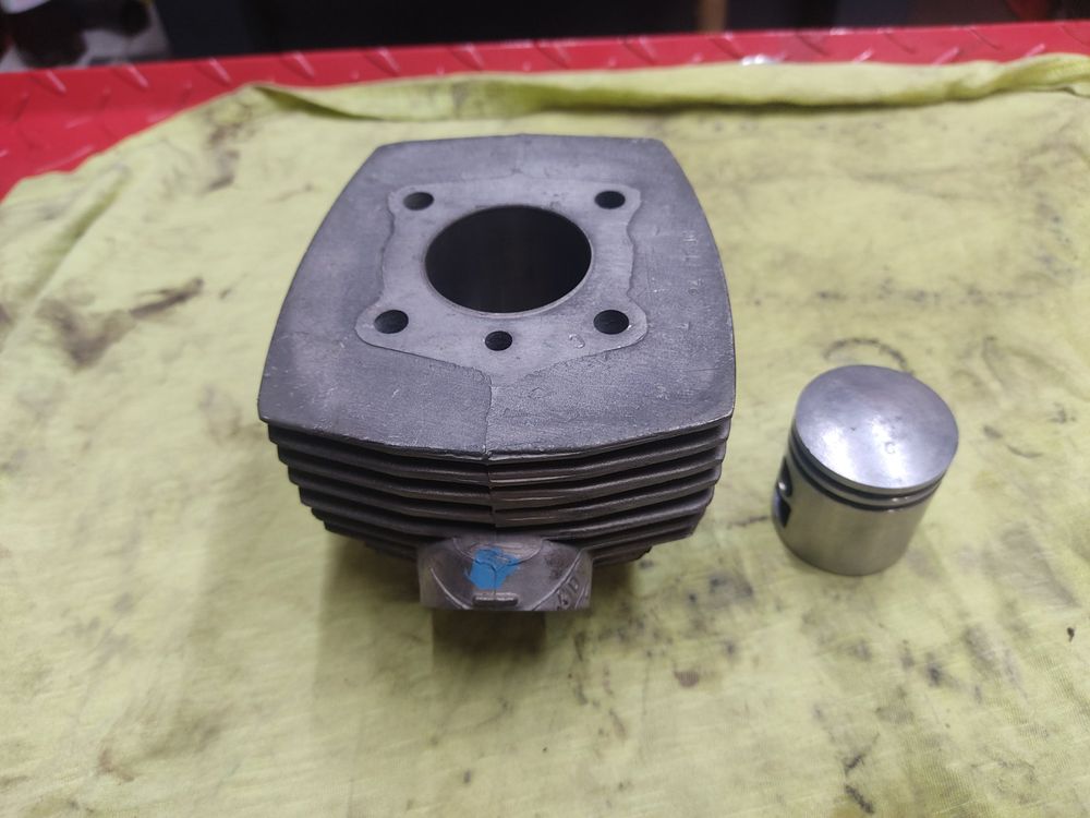 Kolben Zylinder Mofa Moped Mofateil Oldie Oldtimer (Gebraucht) in Gampel für CHF 20 – mit ...