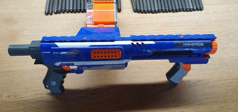 Nerf Rampage mit ca. 200 Schuss Munition | Kaufen auf Ricardo