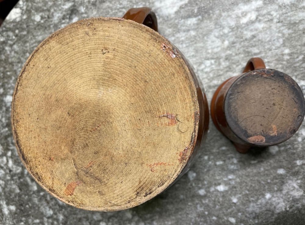 2 antike Keramik Krüge mit Henkel (Gebraucht) in Pfäffikon ZH für CHF 23 – mit Lieferung auf ...