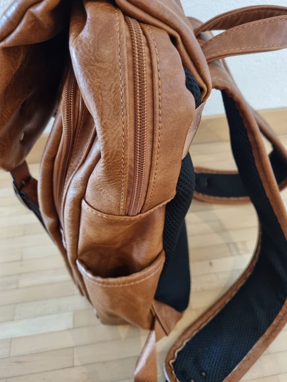 Neuer Rucksack mit viel Stauraum und Laptop-Fach! | Kaufen auf Ricardo