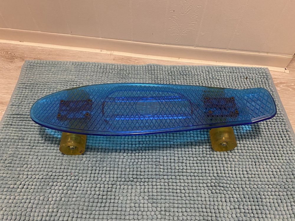 Cooles Mini Skateboard, Top Zustand, Blau, für Kinder (Gebraucht) in ...
