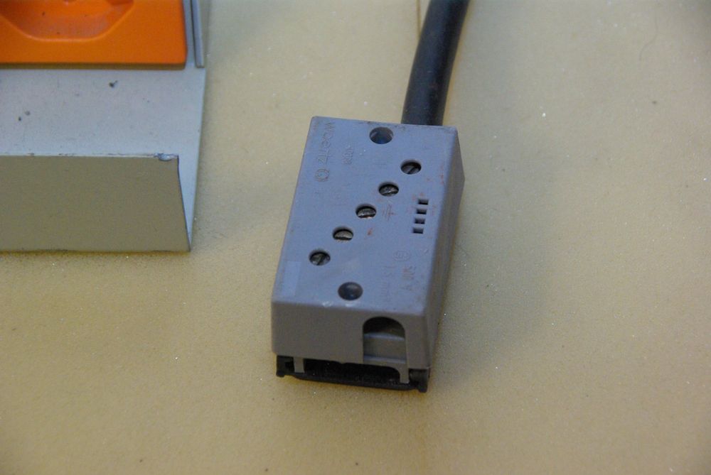 woertz Bodeneinlasssteckdosenleiste 3-fach (Gebraucht) in Herisau für ...