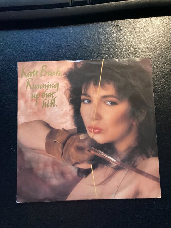 Kate Bush: Running up that hill (Single 45 RPM) (Gebraucht) in Eschenbach SG für CHF 4 – mit ...