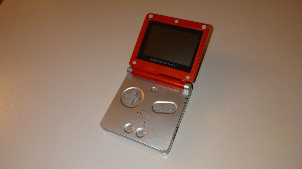 GameBoy Advance SP - Mario Limited Edition | Kaufen auf Ricardo