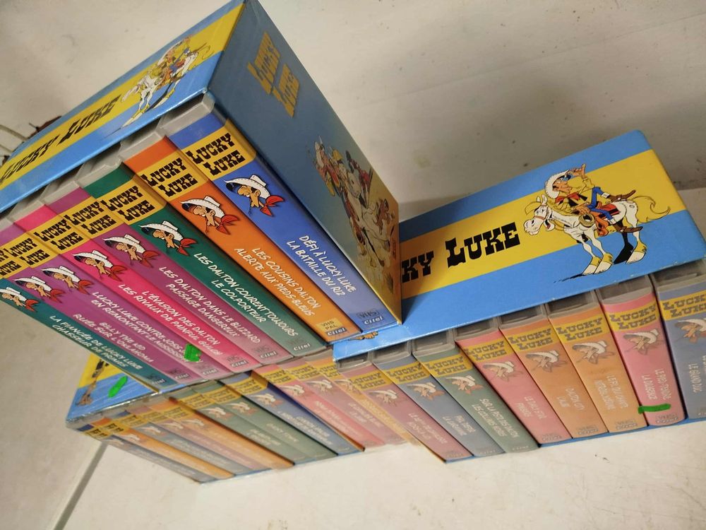 27 VHS Lucky Luke (Gebraucht) in La Chaux-de-Fonds für CHF 30 – mit ...