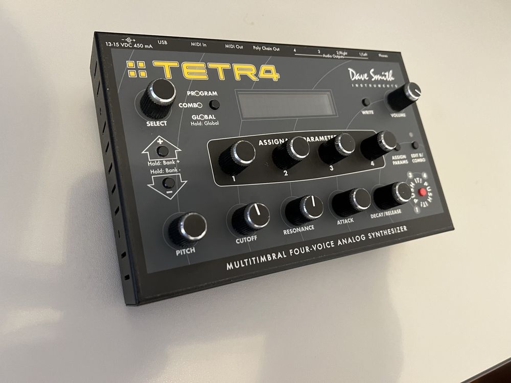 DSI Tetra Dave Smith Instruments polyphonic analog synth | Kaufen auf Ricardo