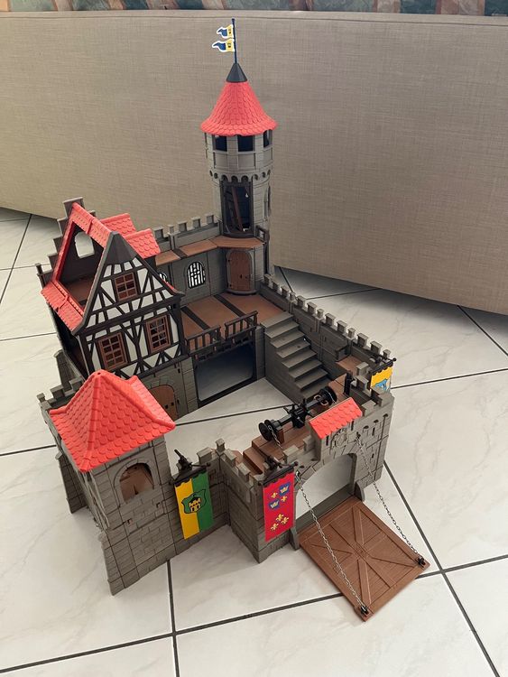 Playmobil Ritterburg (Gebraucht) in für CHF 91 – nur Abholung auf ...