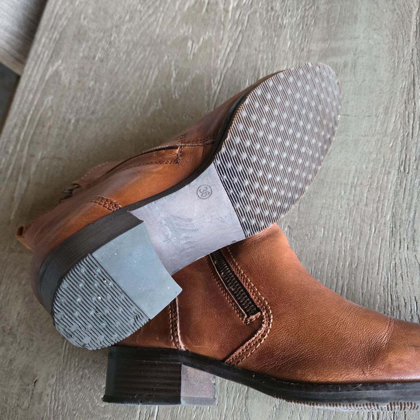 🐸 VARESE LEDER STIEFELETTE 36 COGNAC TOP ZUSTAND (Gebraucht) in Môtier ...