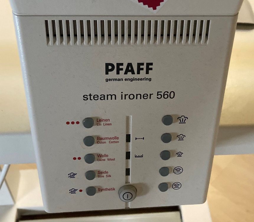 Pfaff Bügelmaschine Steam Ironer 560 | Kaufen auf Ricardo