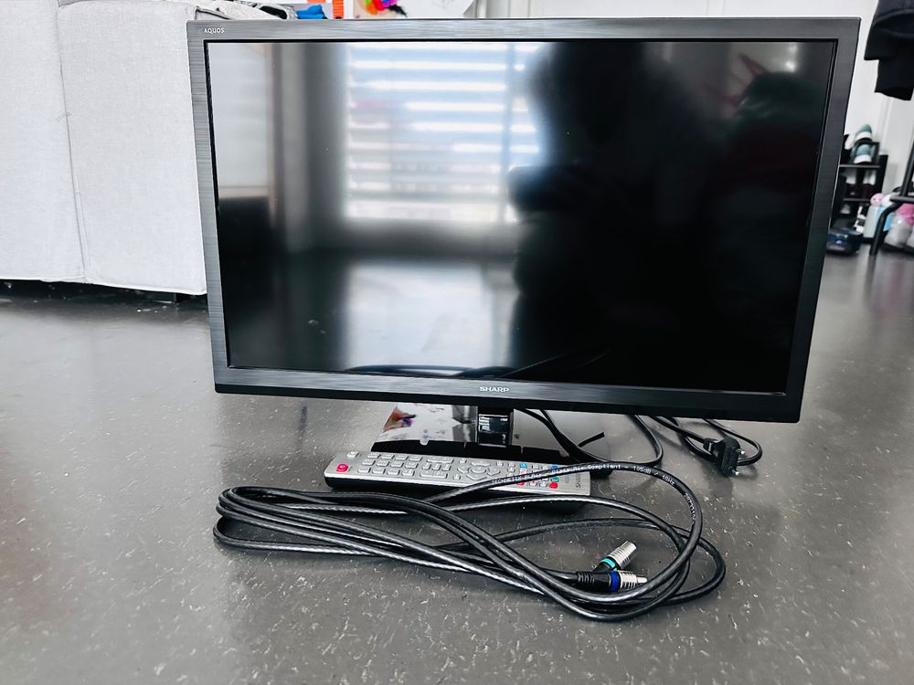TV Sharp 24BC0E 24“ | Kaufen auf Ricardo