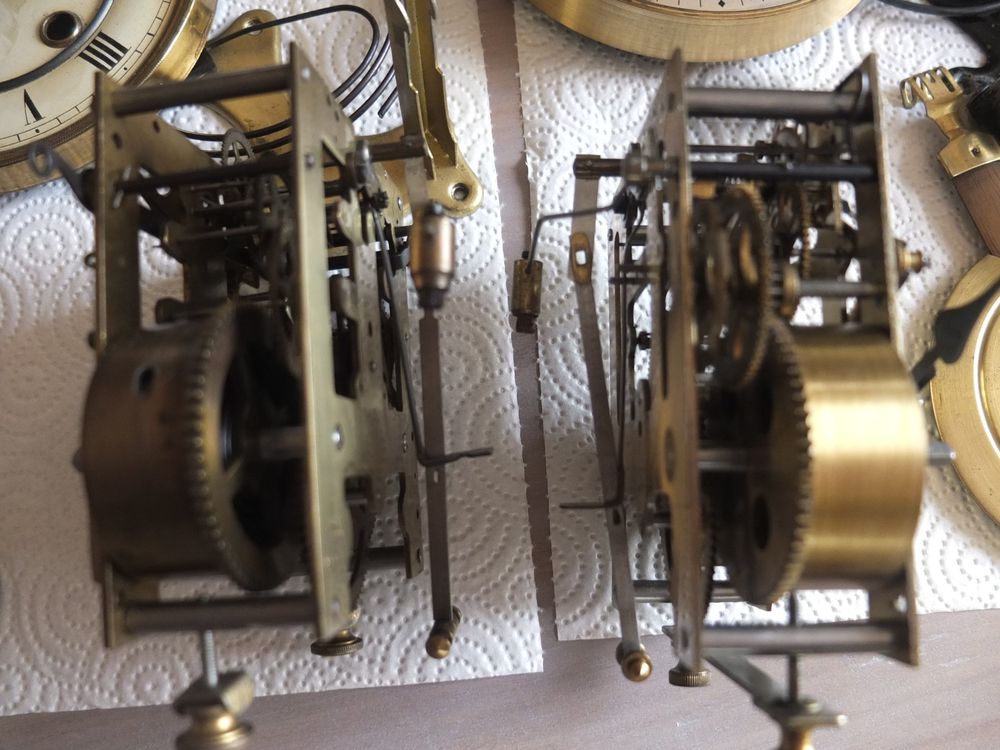 2 x Uhrwerke Pendeluhr als Ersatzteile (Defekt) in St. Margrethen SG für CHF 15 – mit Lieferung ...