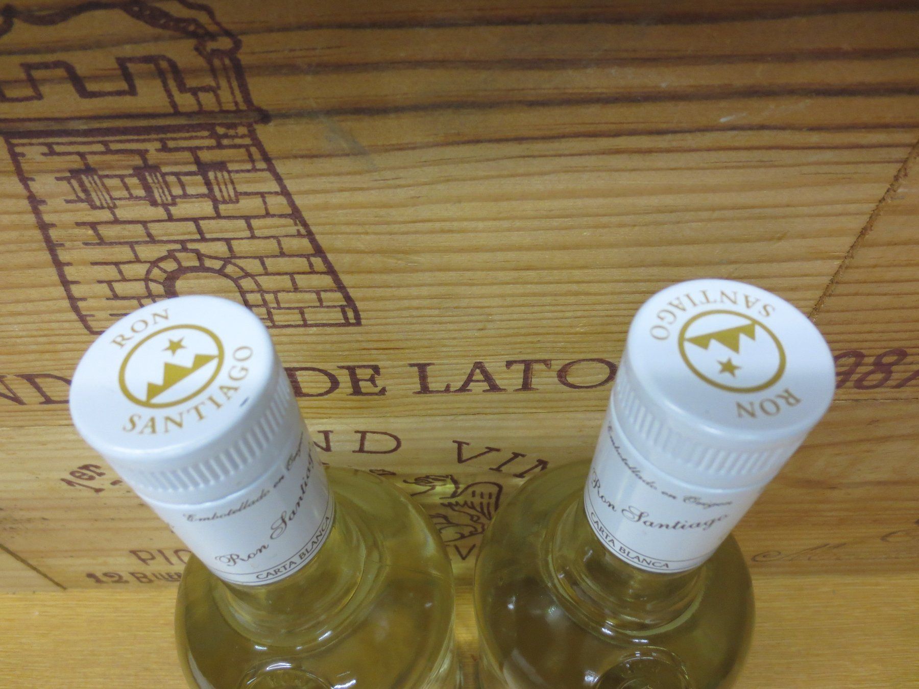 2 Fl. Ron Santiago de Cuba Blanca 38 Vol. 70cl. (Lot 194) (Neu (gemäss ...