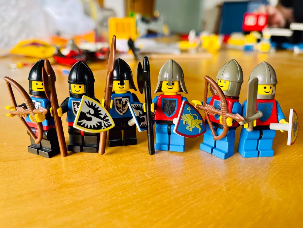 LEGO Burg. 6 Soldaten (Gebraucht) in Muri AG für CHF 30 – mit Lieferung auf Ricardo kaufen