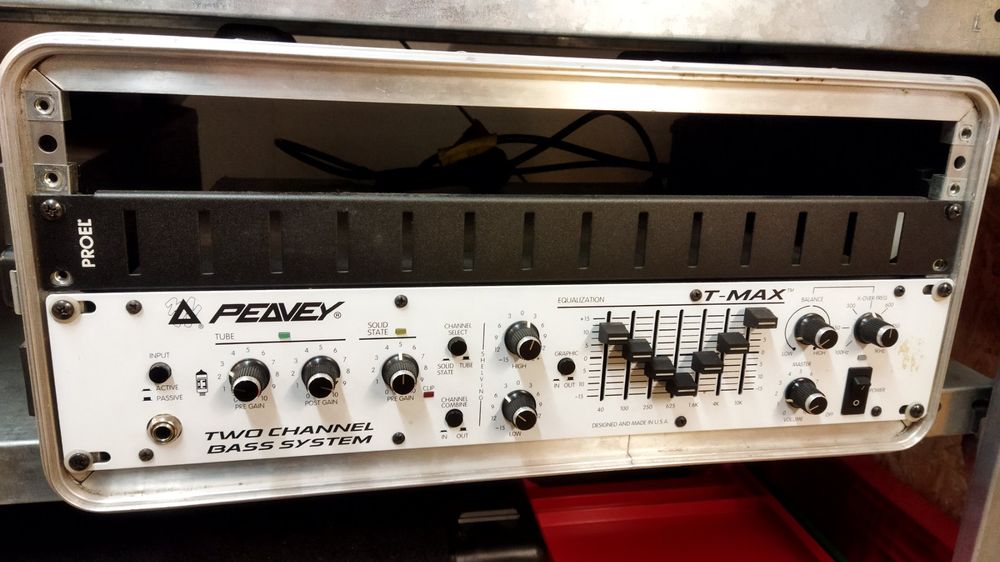PEAVEY T-MAX Bass Amp Head & Backline 410BLX II Bass Speaker | Kaufen ...