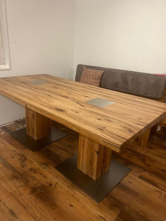 Massiver Esstisch Eiche rustikal Designertisch (Gebraucht) in Wynau für CHF 49 – nur Abholung ...