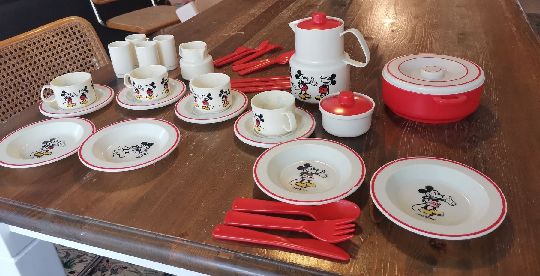 Walt Disney Plastic Picnic set Vintage Mickey mouse (Gebraucht) in ...