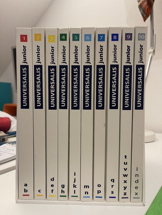 Encyclopédie Universalis Junior (Gebraucht) in Prangins für CHF 100 – nur Abholung auf Ricardo ...