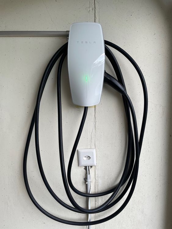 Tesla Wall Connector Gen 3 (Gebraucht) in Mülligen für CHF 300 – mit ...