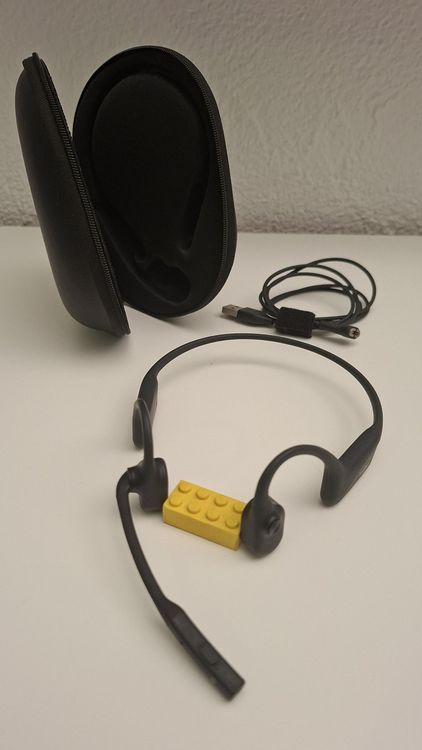 Shokz OpenComm Bone-Conduction-Headset mit USB-C Adapter (Gebraucht) in ...