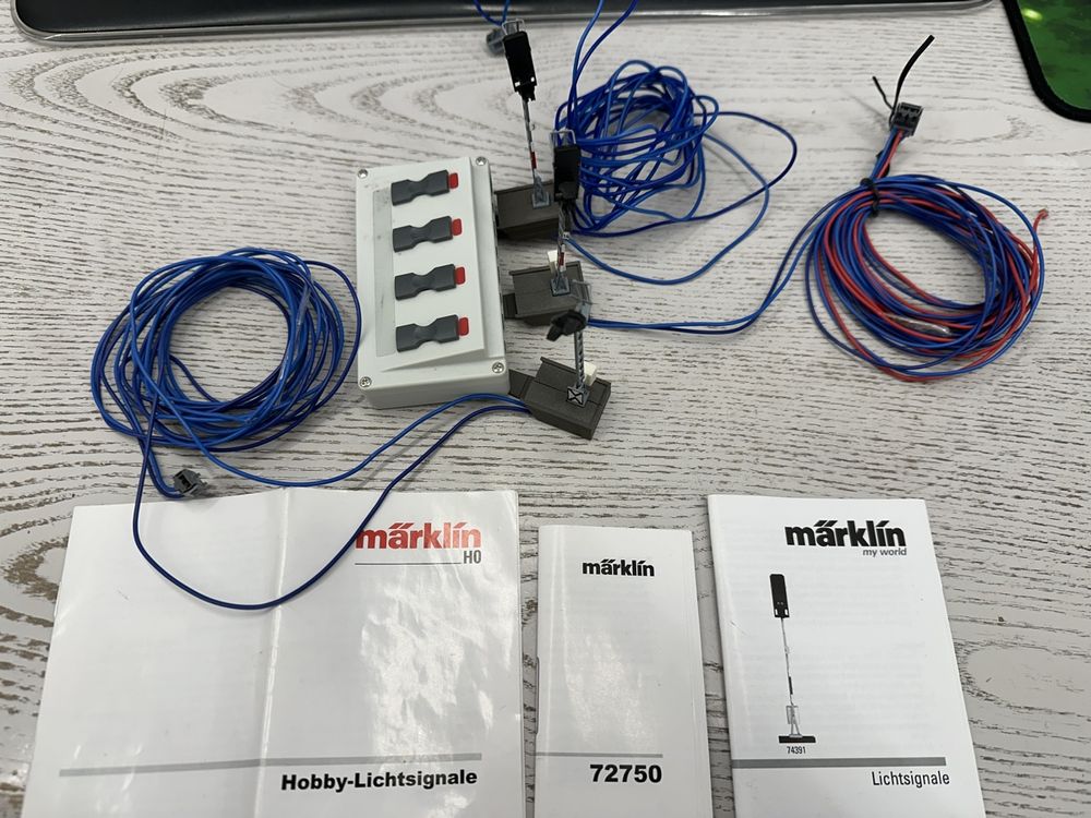 Märklin Hobby 2x74391 1x74380 Lichtsignale (Gebraucht) in Lupsingen für ...