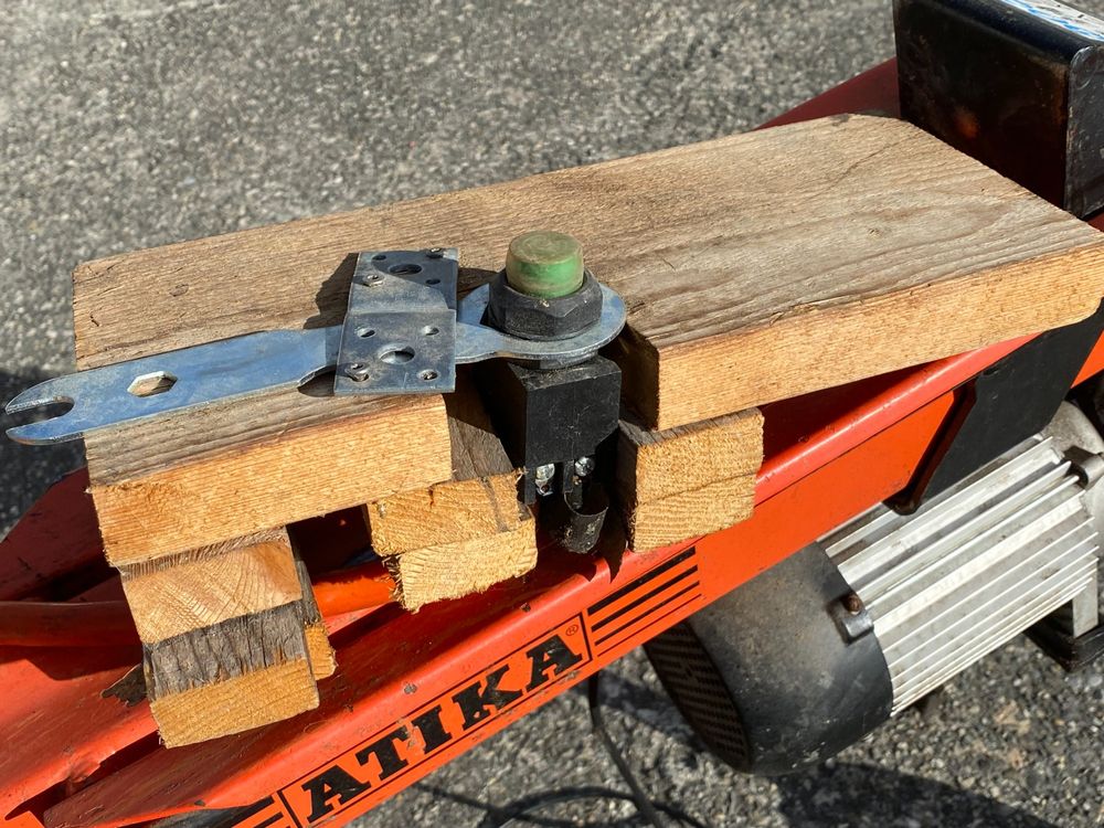 Hydraulischer Holzspalter "ATIKA" ASP 5 - 520 N / 230 Volt (Gebraucht) in Worben für CHF 203 ...