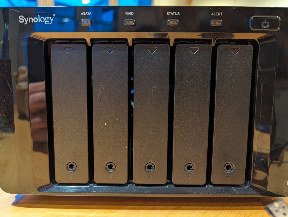 Synology Expansion Unit DX150 (Gebraucht) in für CHF 91 – nur Abholung ...