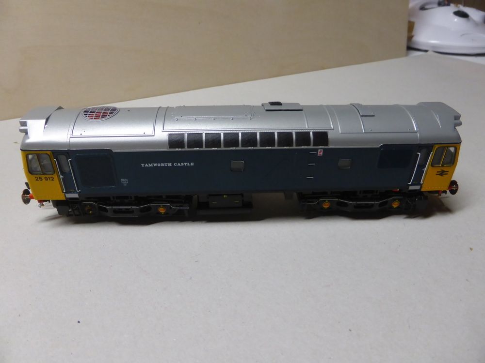 Spur 00/H0 Britische Diesellok Class 25 (Gebraucht) in Balgach für CHF ...