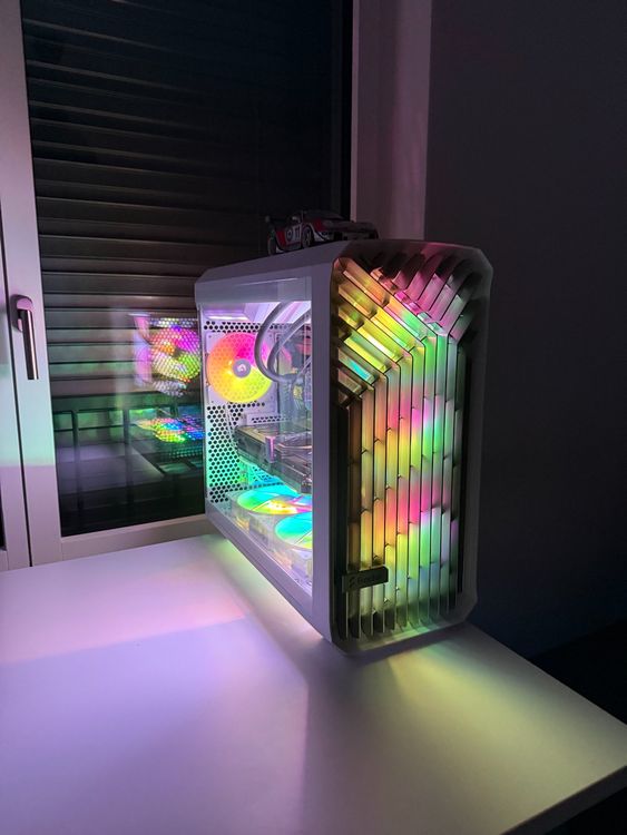 Computer RTX 4090, i7-13700, 32GB 7200Mhz, 2TB SN850X, 1000W (Gebraucht) in Richterswil für CHF ...