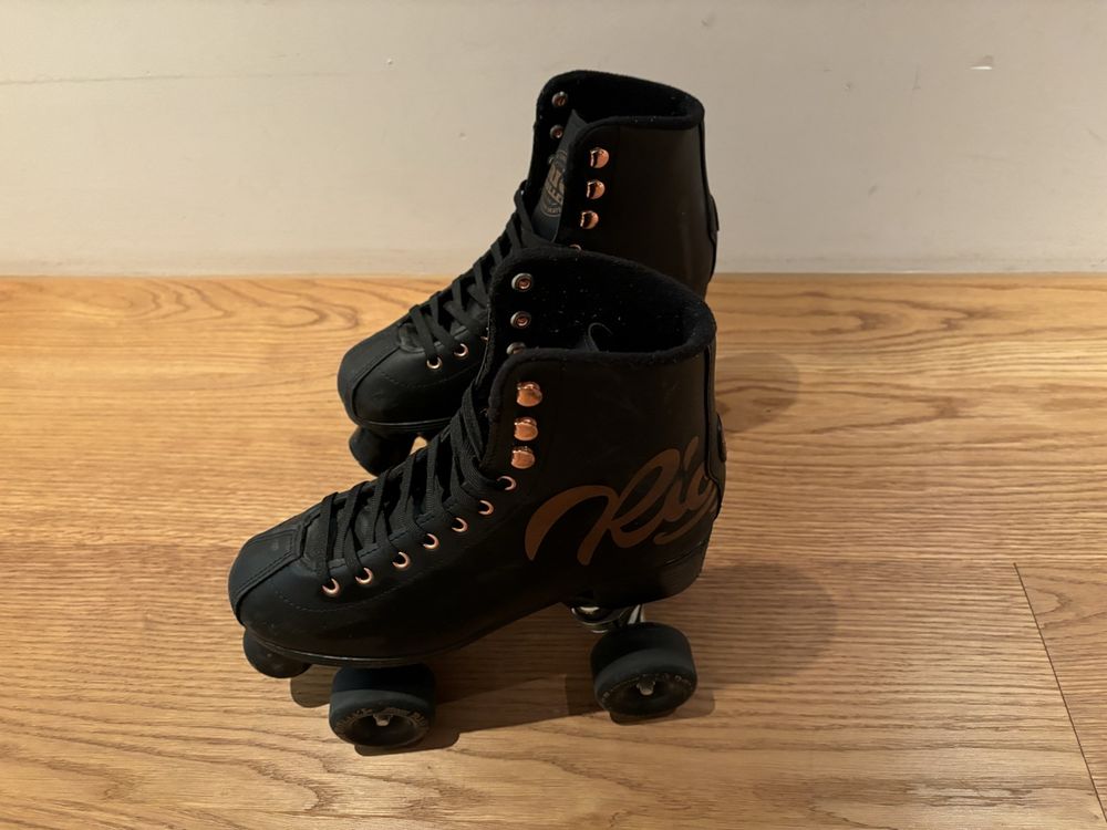 Rio Roller Script Rose Gold Quad Skates (Gebraucht) in Winterthur für ...