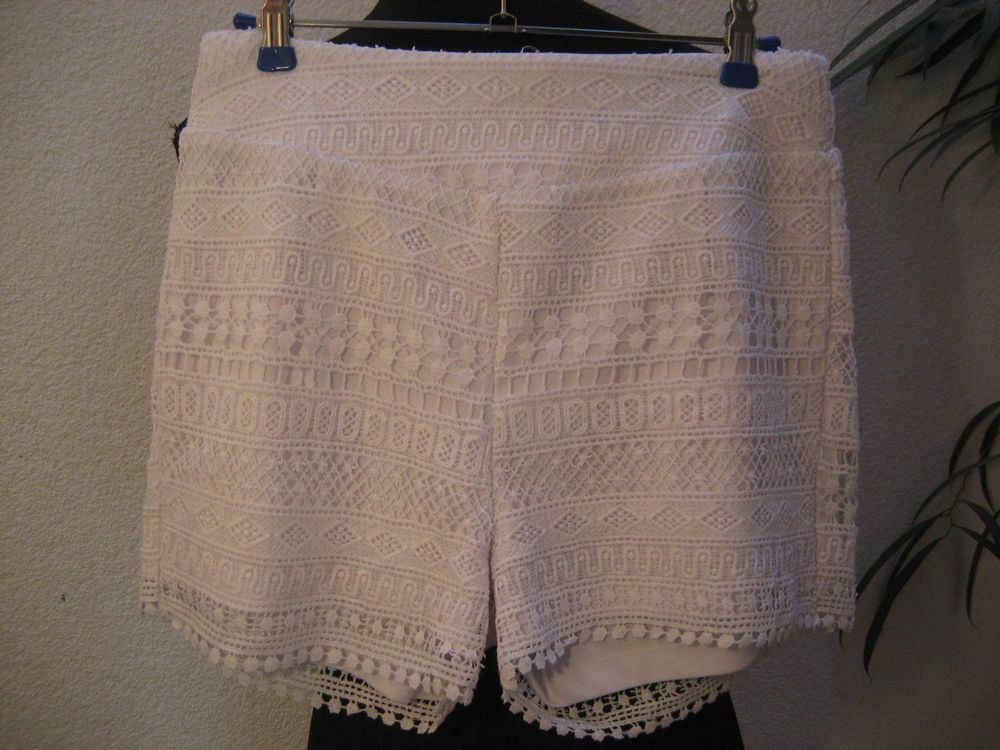 Joli short dentelle taille S Red Soul (Gebraucht) in Delémont für CHF 5 ...