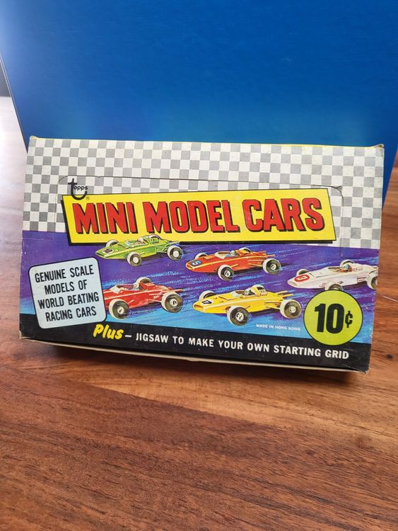TRADING CARDS MINI MODEL CARS (Neu und originalverpackt) in Schönenberg ...