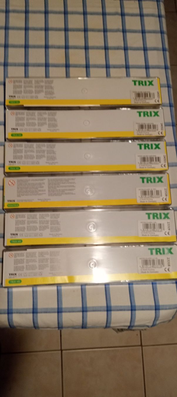 TRIX 23318, 23319, 23320, 24321, 24322, 24323 (Neuf (Voir description ...