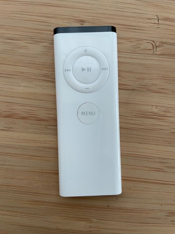 Apple Remote IR Fernbedienung (Gebraucht) in Luzern für CHF 1 – mit ...