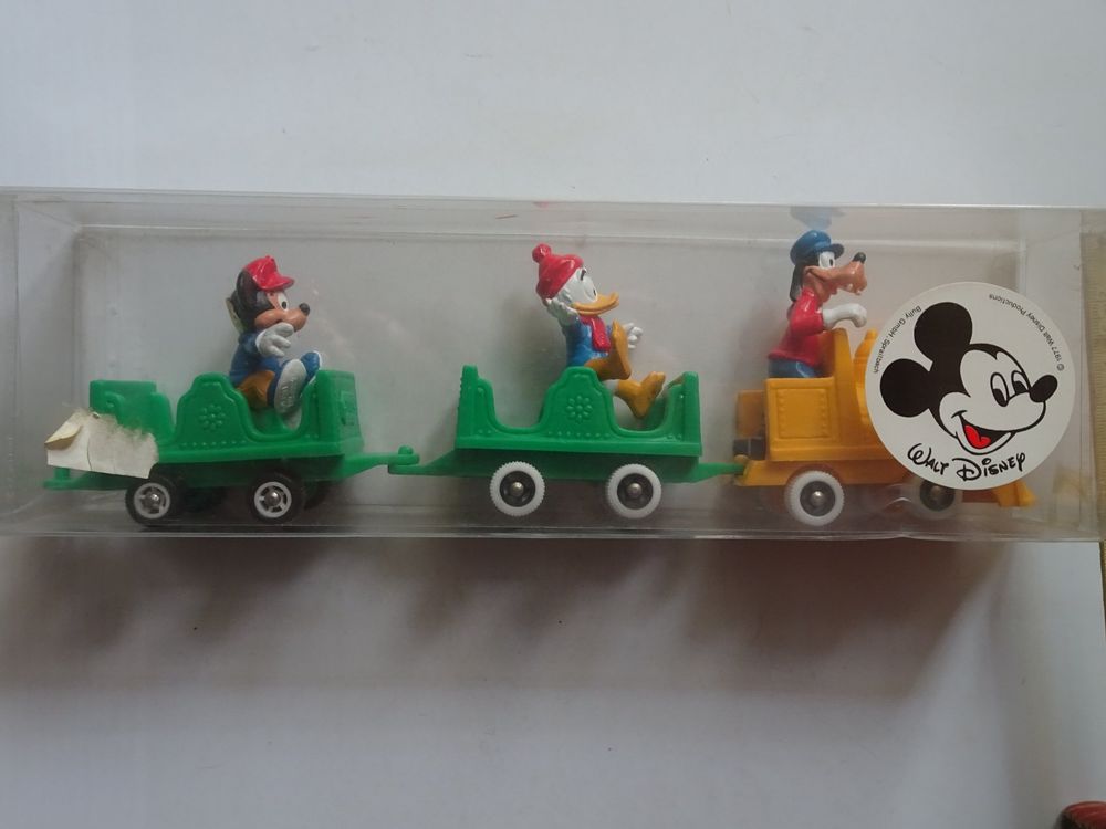 Zug mit Micky, Donald und Goofy von Bully Disney (Gebraucht) in Schönenwerd für CHF 20 – mit ...