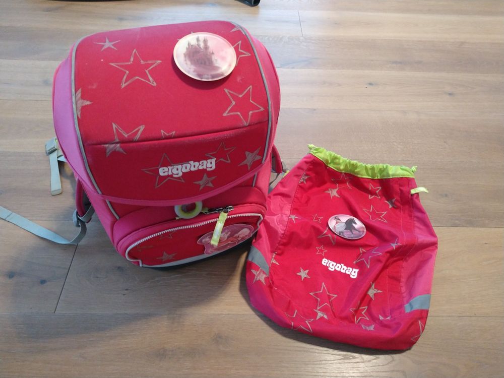 Ergobag Cubo, Schülerthek mit Turnsack, Princess (Gebraucht) in Volketswil für CHF 25 – mit ...