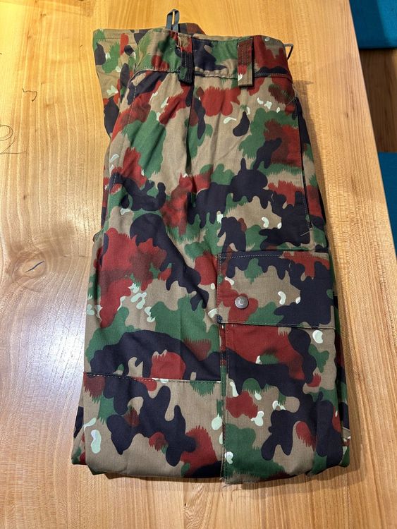 Tarnanzug 83 Hose abgeändert TOP Grösse 44/80 (Gebraucht) in Lienz für ...