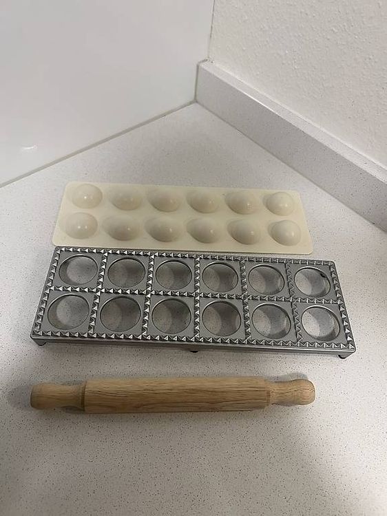 Ravioli former (Gebraucht) in Rotkreuz für CHF 18 – nur Abholung auf ...