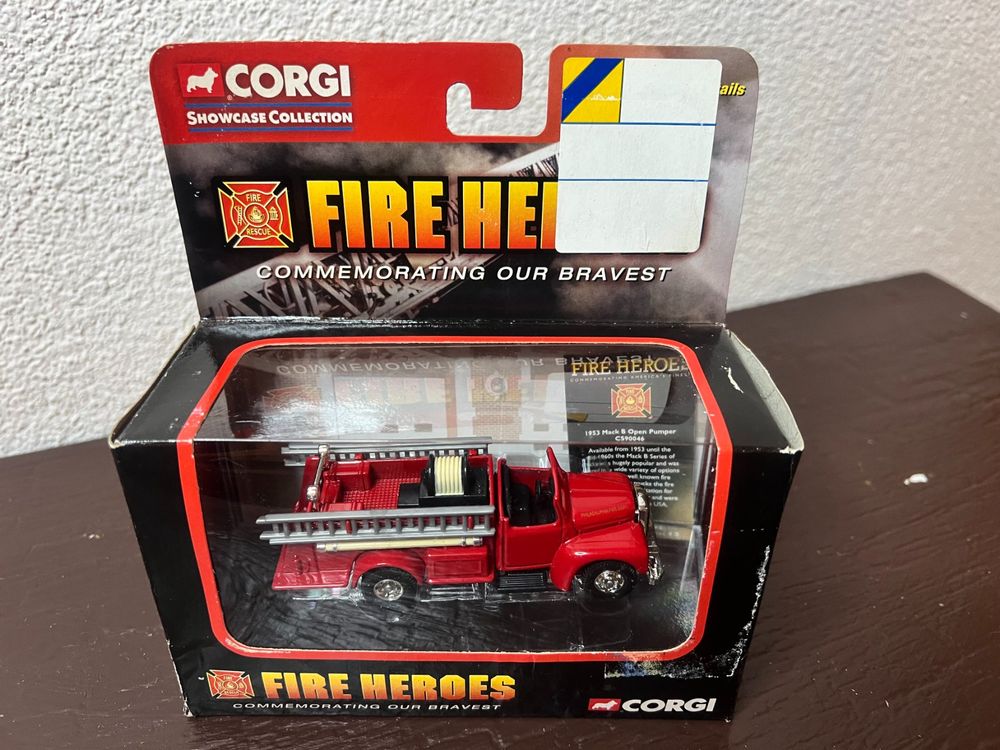 Corgi Fire Heroes Mack B Oldtimer Feuerwehrauto Modellauto (Neu (gemäss ...