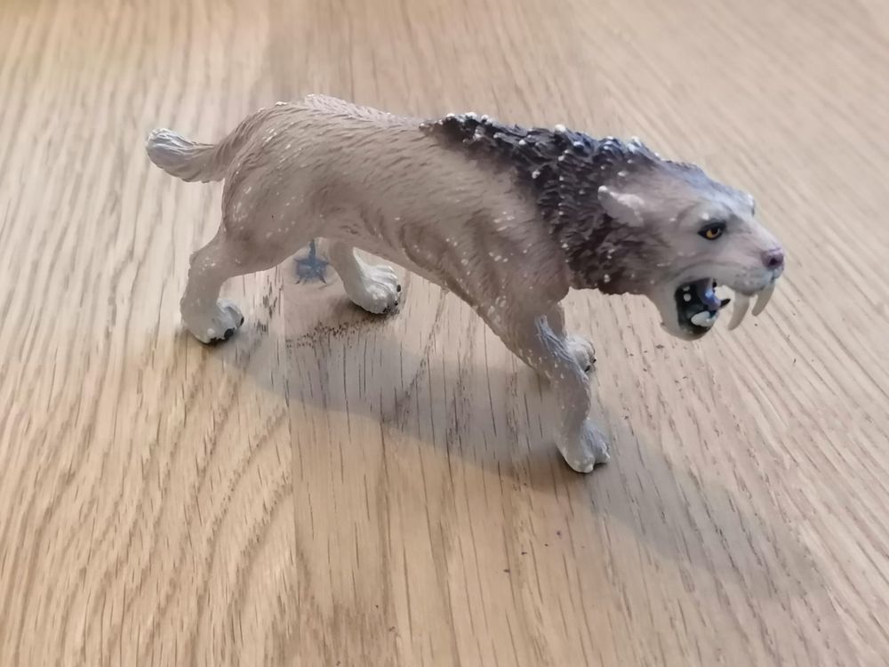 Bullyland - Smilodon / Säbelzahntiger (Gebraucht) in Basel für CHF 2.9 ...