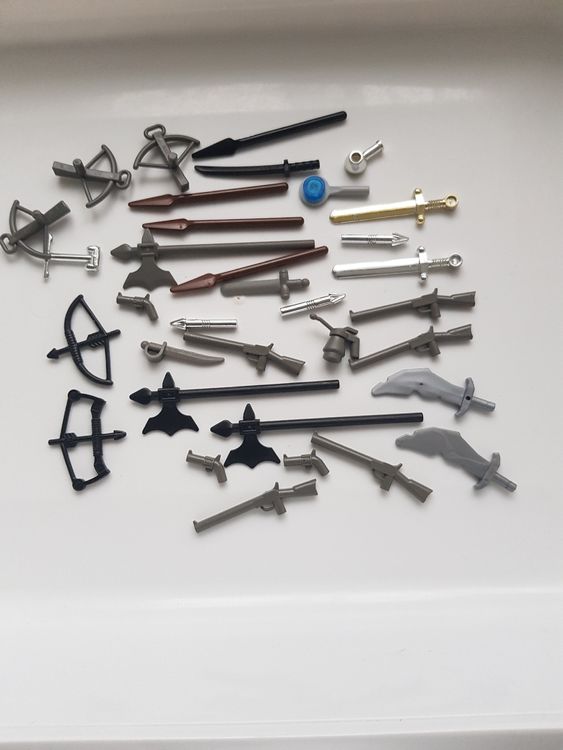Lego Waffen Set Ritter Schwerter Äxte Bogen Pfeile (Gebraucht) in ...