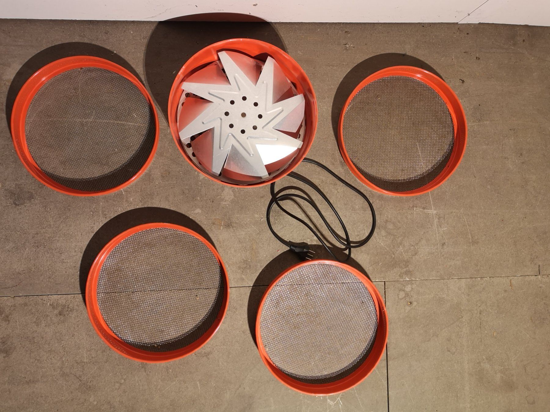 SIGG Dörrex mit Regler und 4 Sieben - der Dörr-Klassiker (Gebraucht) in ...