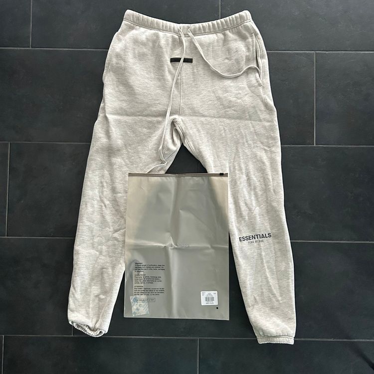Fear of God Essentials, Pants, Oatmeal, Size M (Gebraucht) in ...