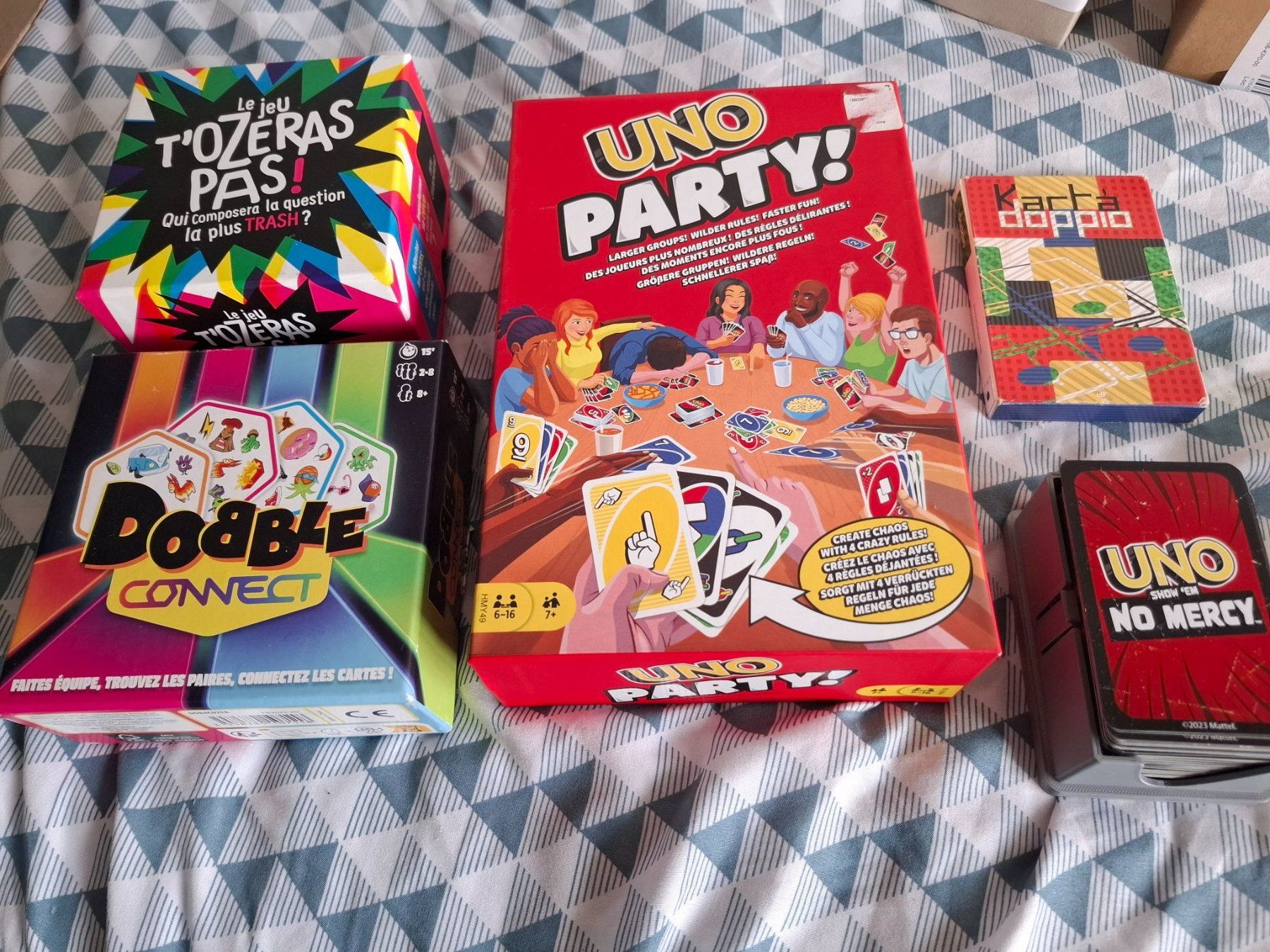 Set de 5 jeux Uno Party No Mercy Dobble Karta et T'ozera pas (Gebraucht ...