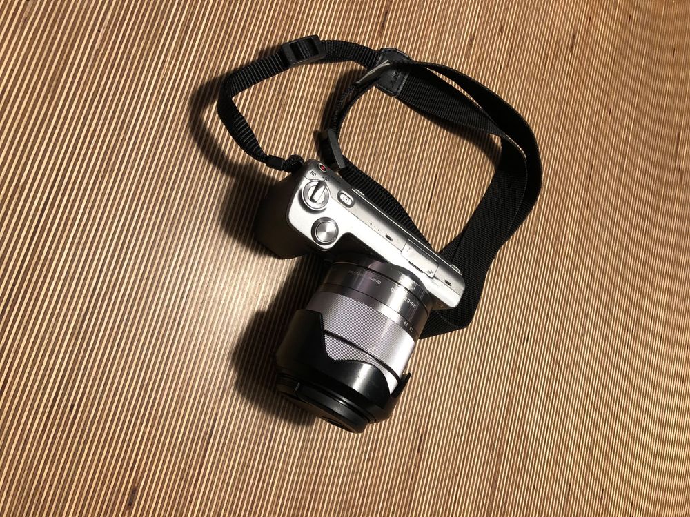 Sony NEX-5D Systemkamera mit 2 Objektiven (Gebraucht) in Brunnen für ...