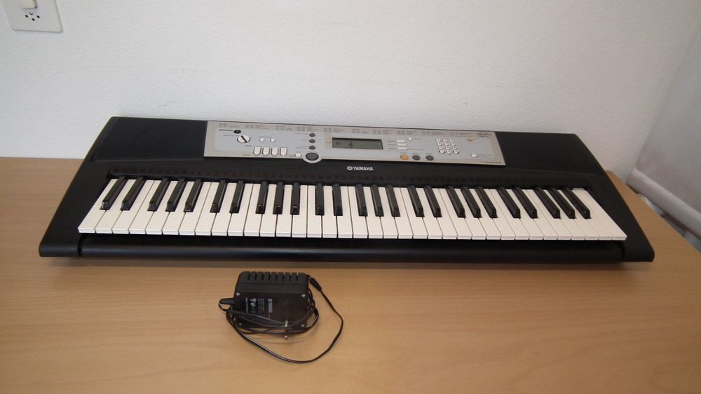 Yamaha PSR E203 Keyboard (D'occasion) à Winterthur pour CHF 29.9 – avec ...