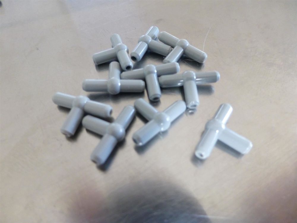 LEGO 10x T-Schlauchverbinder (4697) (Gebraucht) in Müntschemier für CHF ...