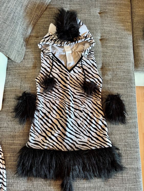 Zebra-Kostüm (Gebraucht) in Gommiswald für CHF 28 – mit Lieferung auf ...